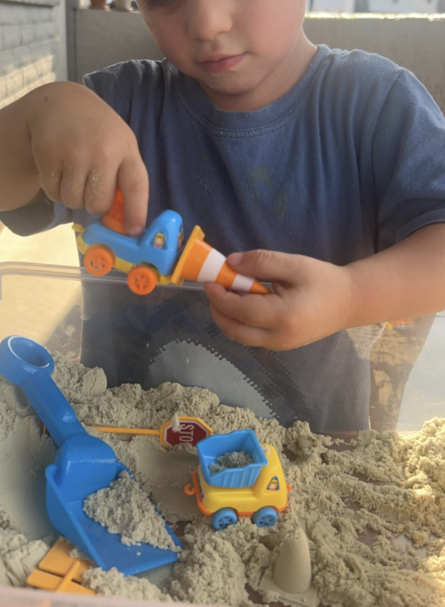 DIY Sensory Bin for Preschoolers: Fun and Creative Ideas to Spark ...